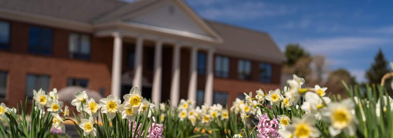Nearly 600 Mount Vernon Nazarene University students named to dean’s ...